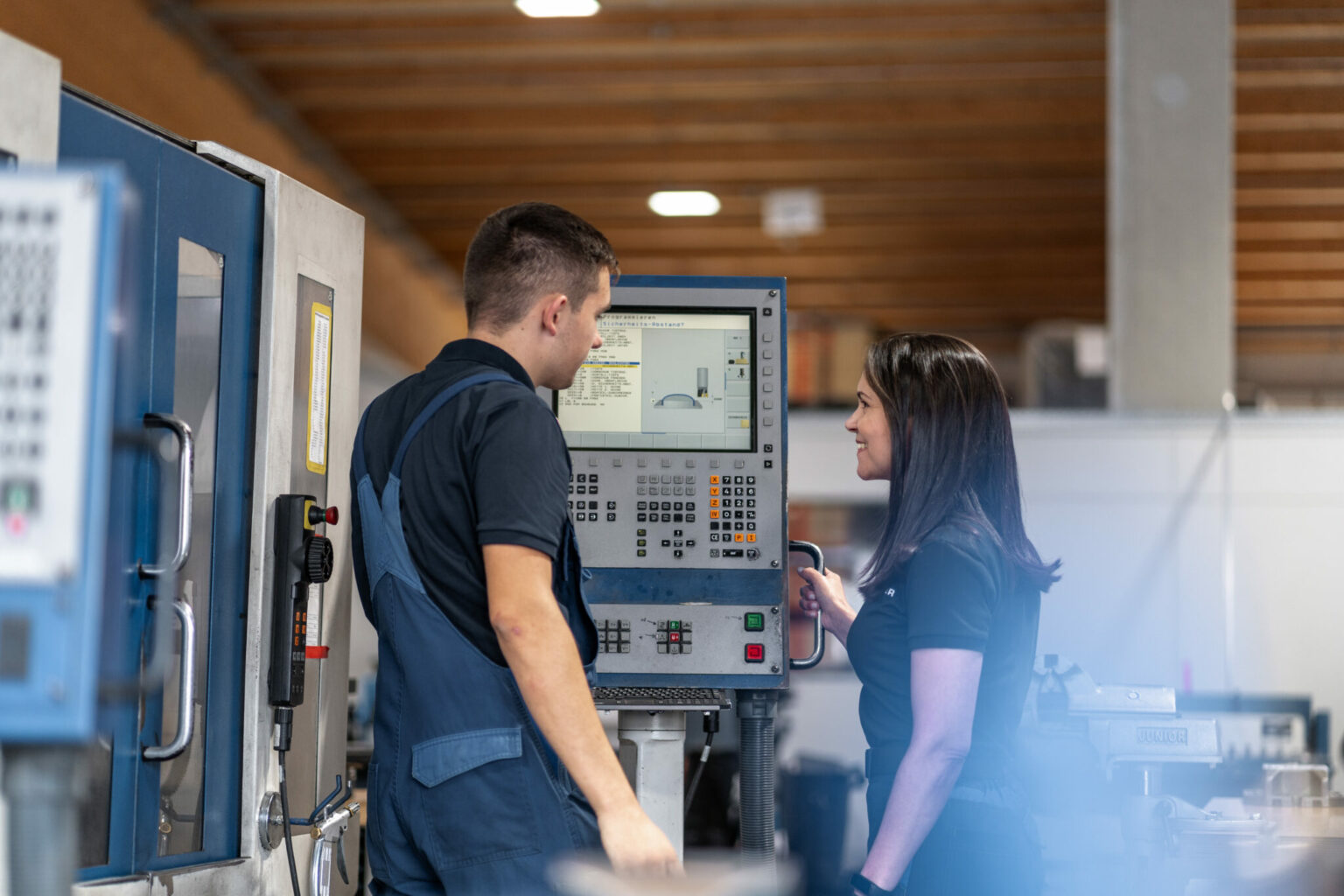 Unternehmen - NEUMAYER